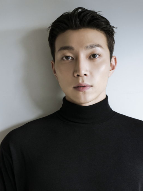 [25th JIFF] '돌림총' 김상흔 "실제 의장대 출신…로맨스 장르 하고파"