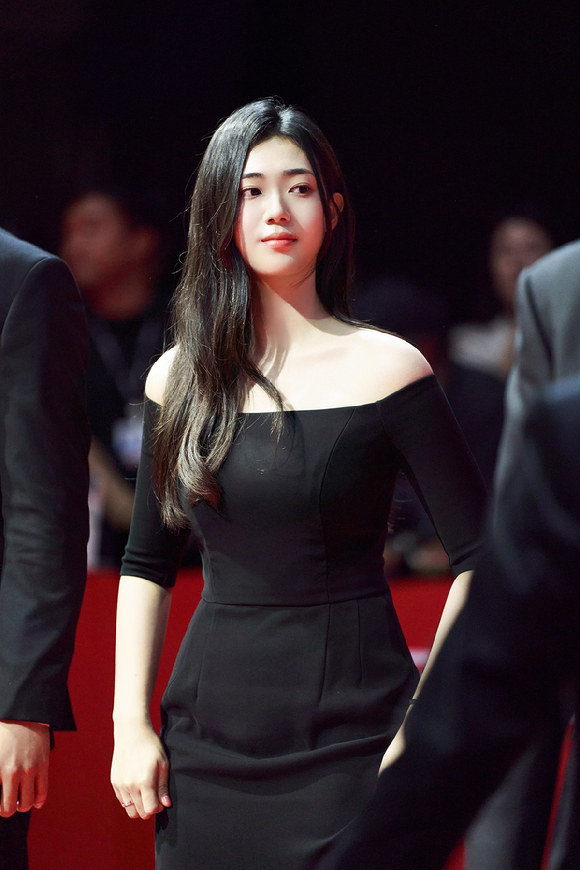 [28th BIFF] 김지우, GV+무대인사 빛낸 신예 "첫사랑 役, 꼭 하고싶었다"