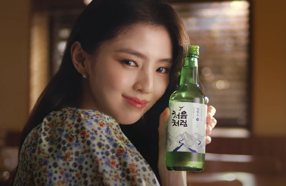 제니 뒤 이은 처음처럼 모델 누군가 했더니