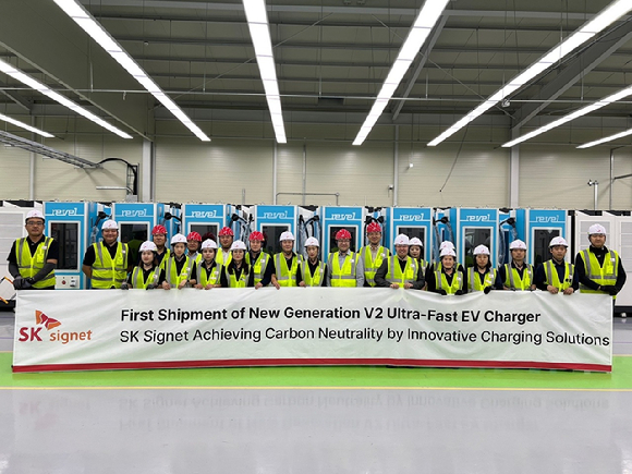 SK시그넷 美 '레벨'에 50억 규모 400kW급 초급속 충전기 V2 첫 출하