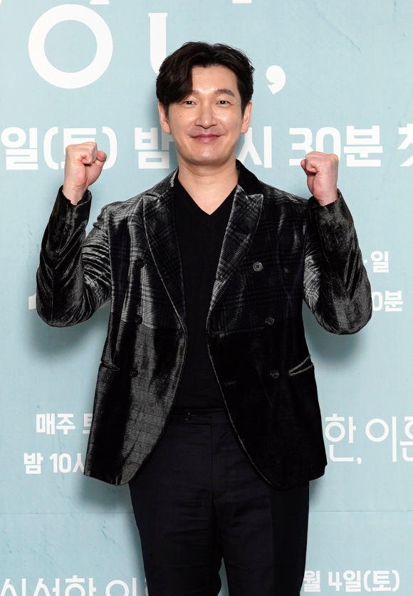 [포토]신성한 이혼 조승우 듬직한 믿보배