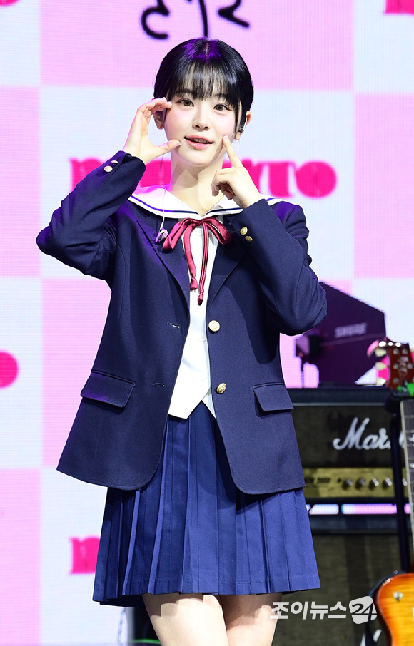 [포토]QWER 쵸단, 인기 BJ에서 실력파 밴드 리더로