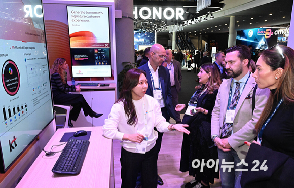 [포토] 'MWC 2025' KT, MS와 AI 협업