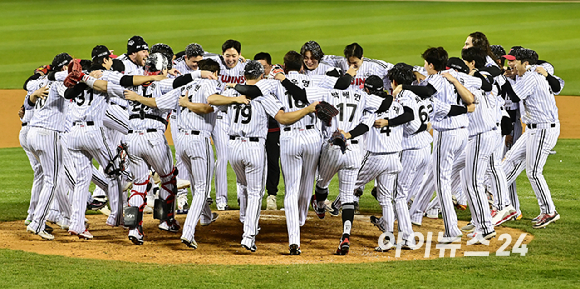 "LG 우승 축하~ 미뤄뒀던 전자제품 사야지" '역대급 할인' 기대감↑